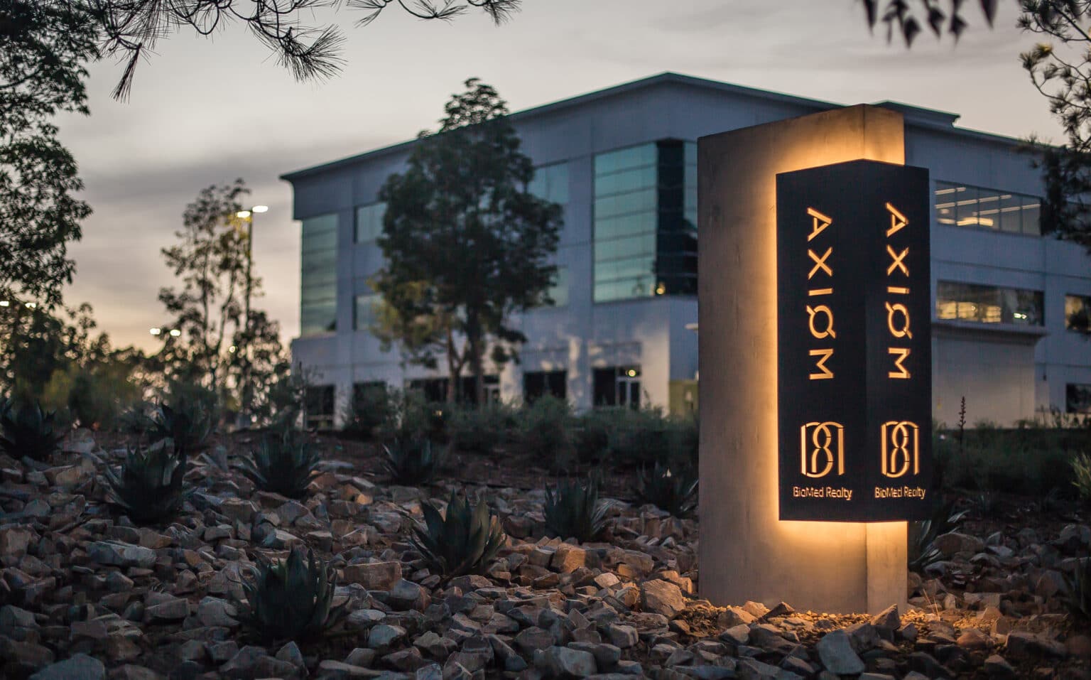 7 in 10 Sign Pros Report Good Work-Life Balance